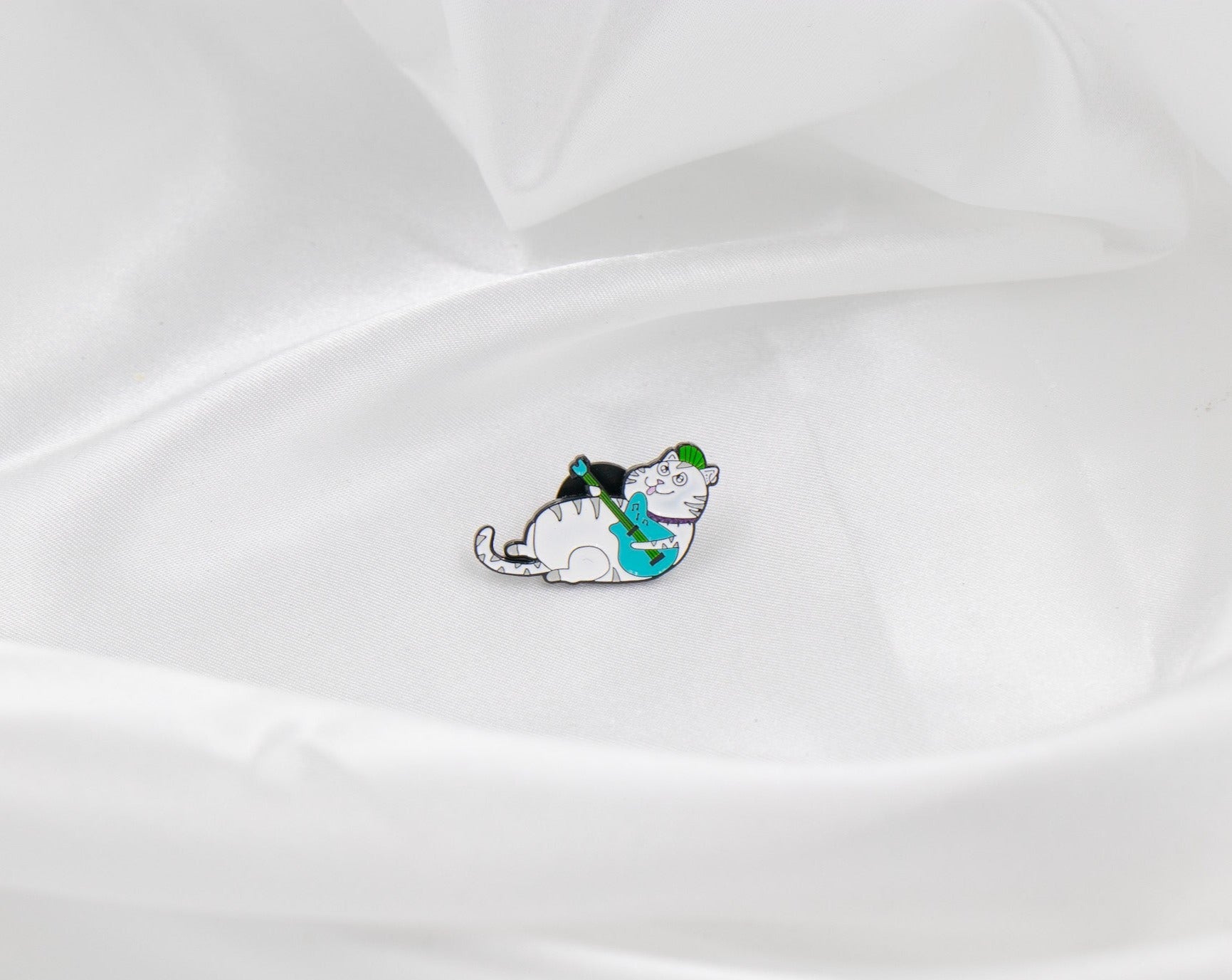 Electro Cat Pin – Pigpin